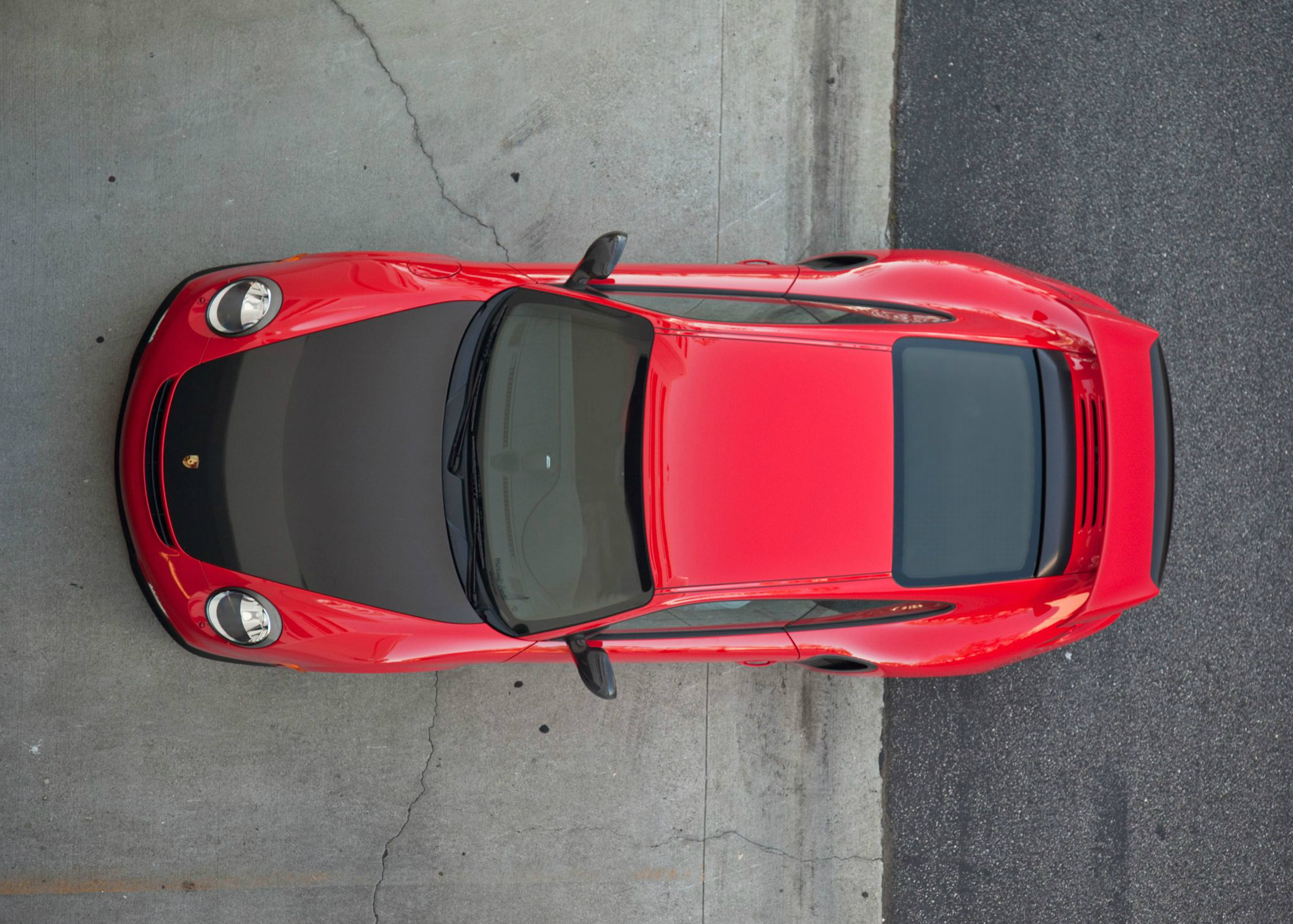 2011 Porsche 911 GT2 RS under high speed video cameras